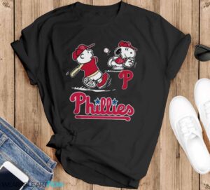 Peanuts Charlie Brown And Snoopy Playing Baseball Philadelphia Phillies ...